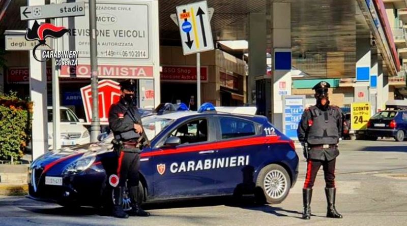 Cosenza, forzano posto di blocco e investono carabiniere | PillaMaro.it Cosenza, forzano posto di blocco e investono carabiniere | PillaMaro.it